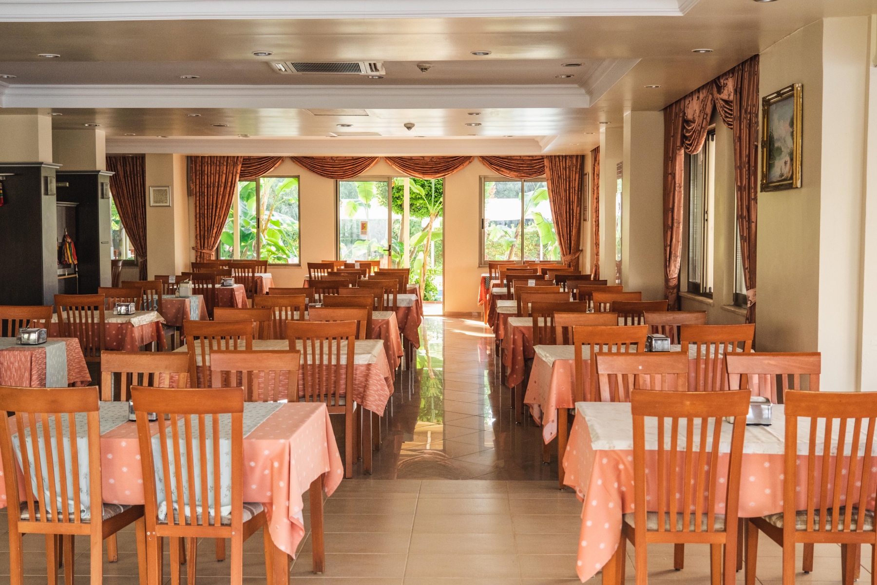 Restaurant | SILVER HOTEL